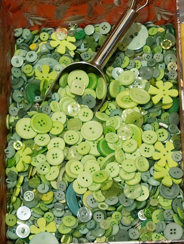 Green (Light) Button Mix 50g pack | eBay UK