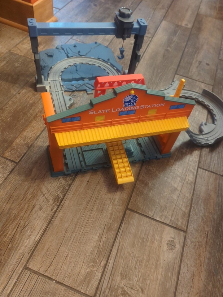 Fisher-Price Thomas & Friends Take-n-Play The BMQ Slate Loading Station ...