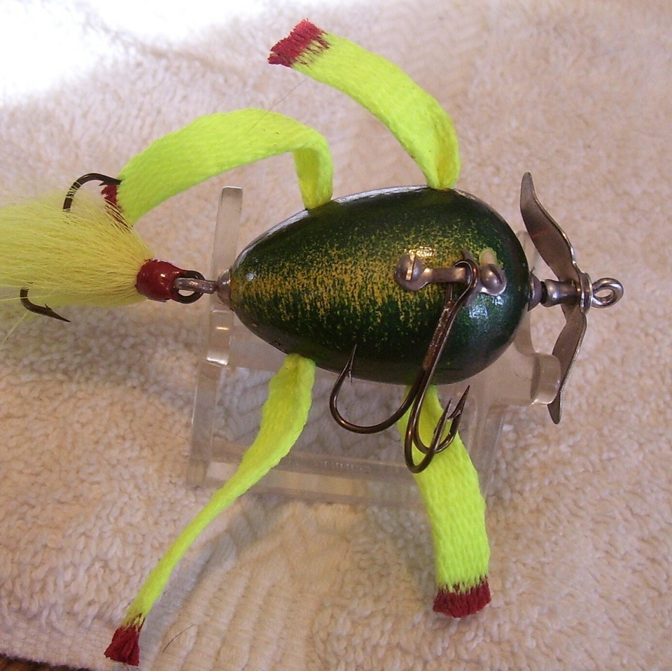BEAUTIFUL CUSTOM WOOD LURE 1/24/22 GLASS EYES 1-5/8" MW35 | eBay