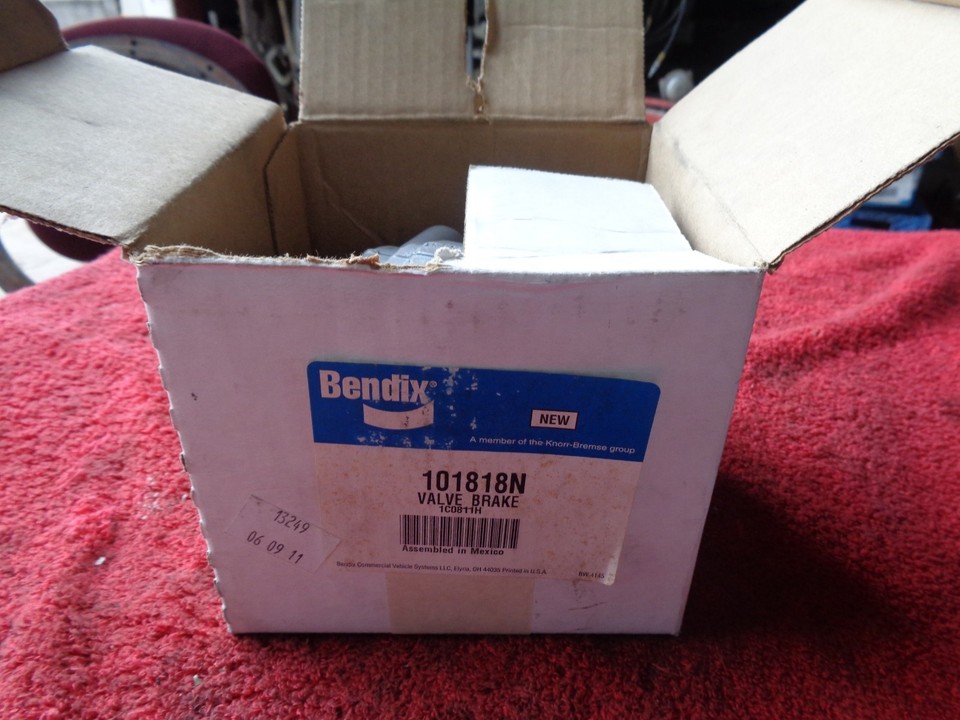 NEW Bendix Air Brake Valve Part# 101818N # 909828 | eBay