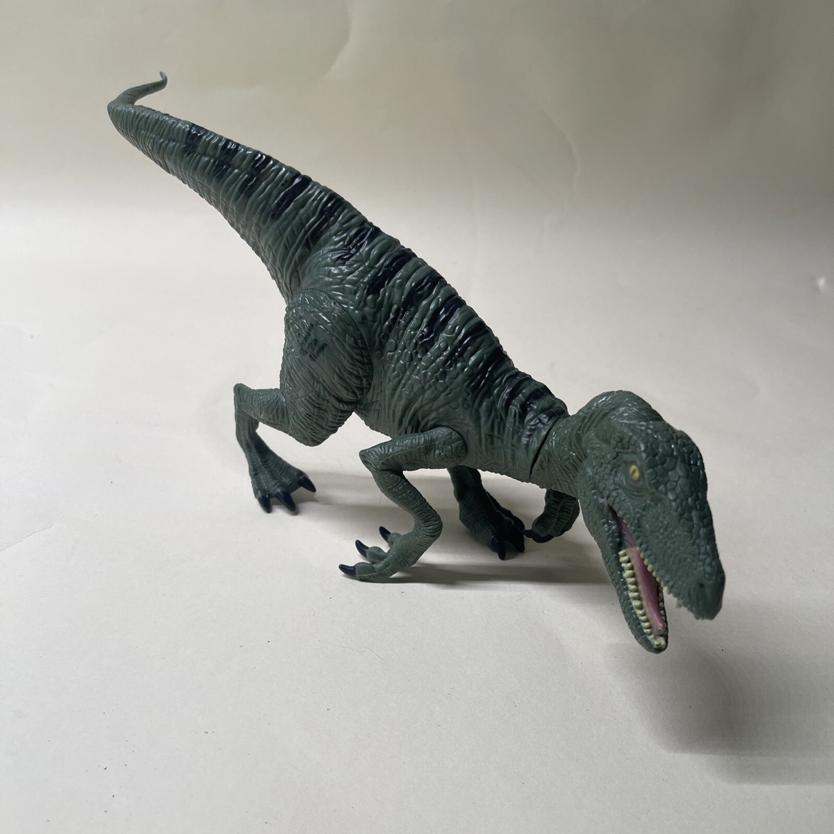 Jurassic World Velociraptor Charlie