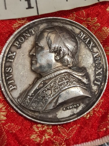 1861 Vatican Pius IX 1846-1878 coin/medallion (MDCCCLXI) PONT. MAX.AN ...