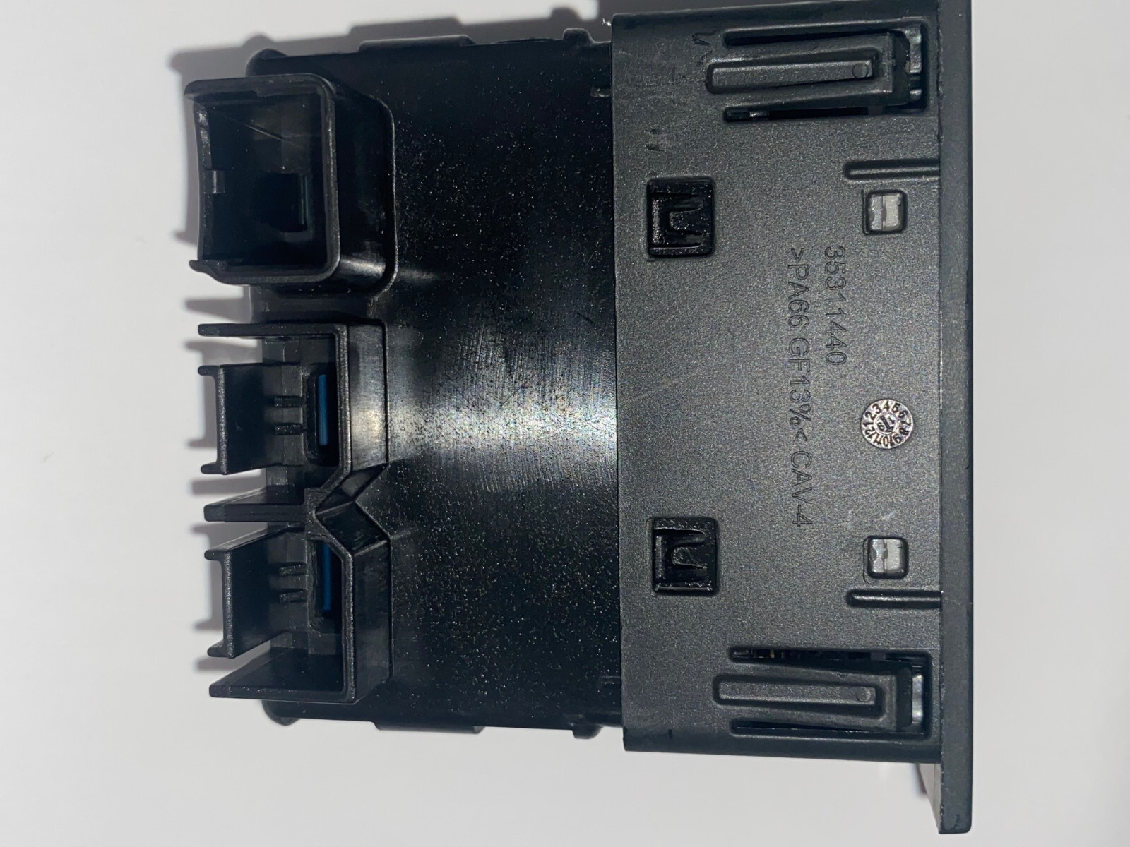 2021-2022 Jeep Cherokee OEM USB Port Charge Receptacle 21 22 ...