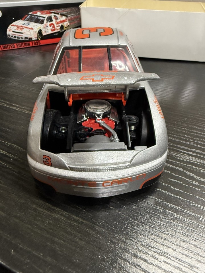 Dale Earnhardt Sr Diecast 1:24 #3 Winston Select 1995 Monte Carlo Bank ...