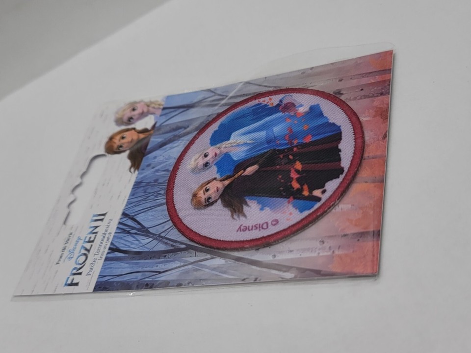 Disney Frozen 2 Iron-On Patch Round Anna & Elsa w/Gale Leaves New Free ...