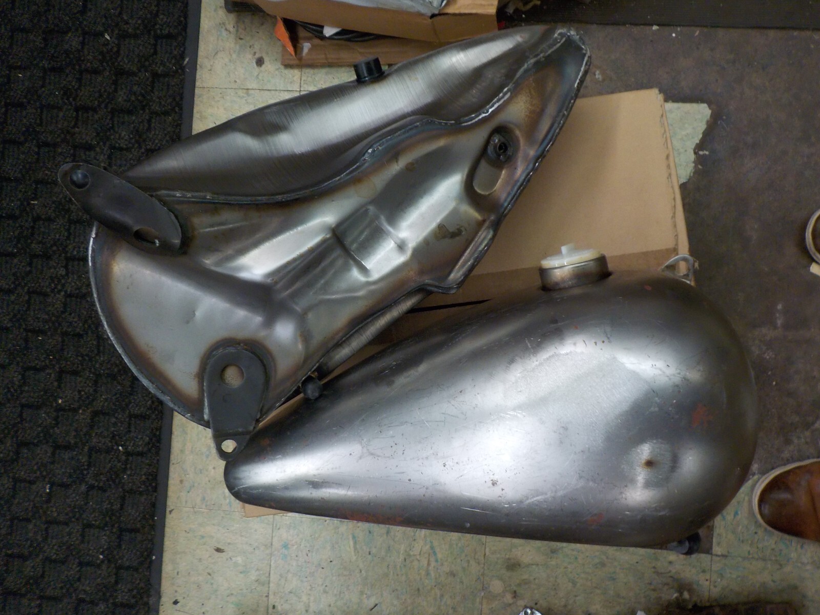 Pan/Shovelhead, Set of 5 Gallon Gas Tanks, 61211-79 | eBay