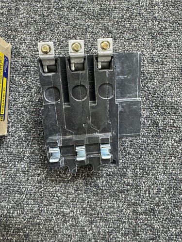 SQUARE D QOB340VH1021 3P 40 AMP 22KAIC RATED CIRCUIT BREAKER WITH 120V ...