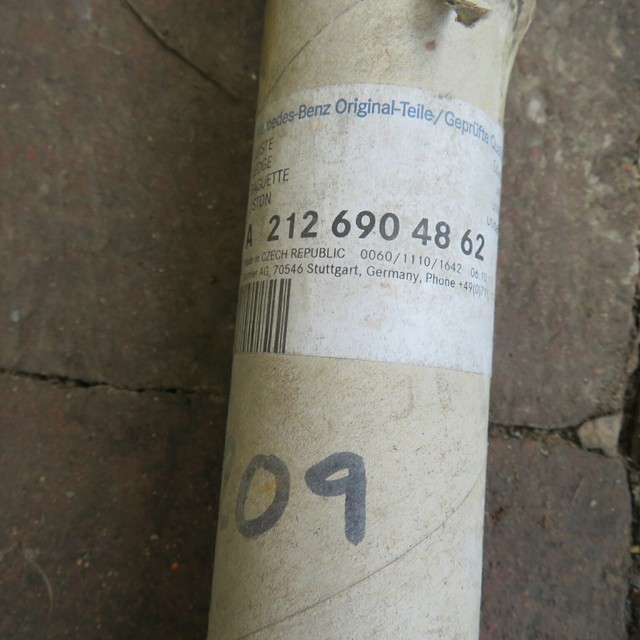 Genuine Mercedes-Benz W 212 Lower Right Side Door Edge Seal 2126904862 ...