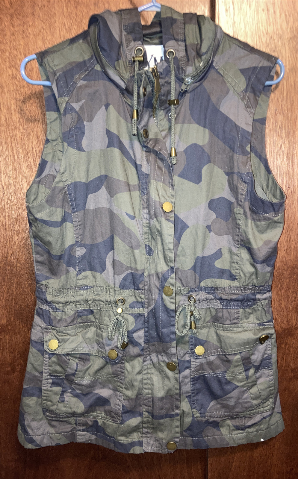 YMI Collection Cargo Vest/jacket Green Camo Pattern Removable Hood Size ...