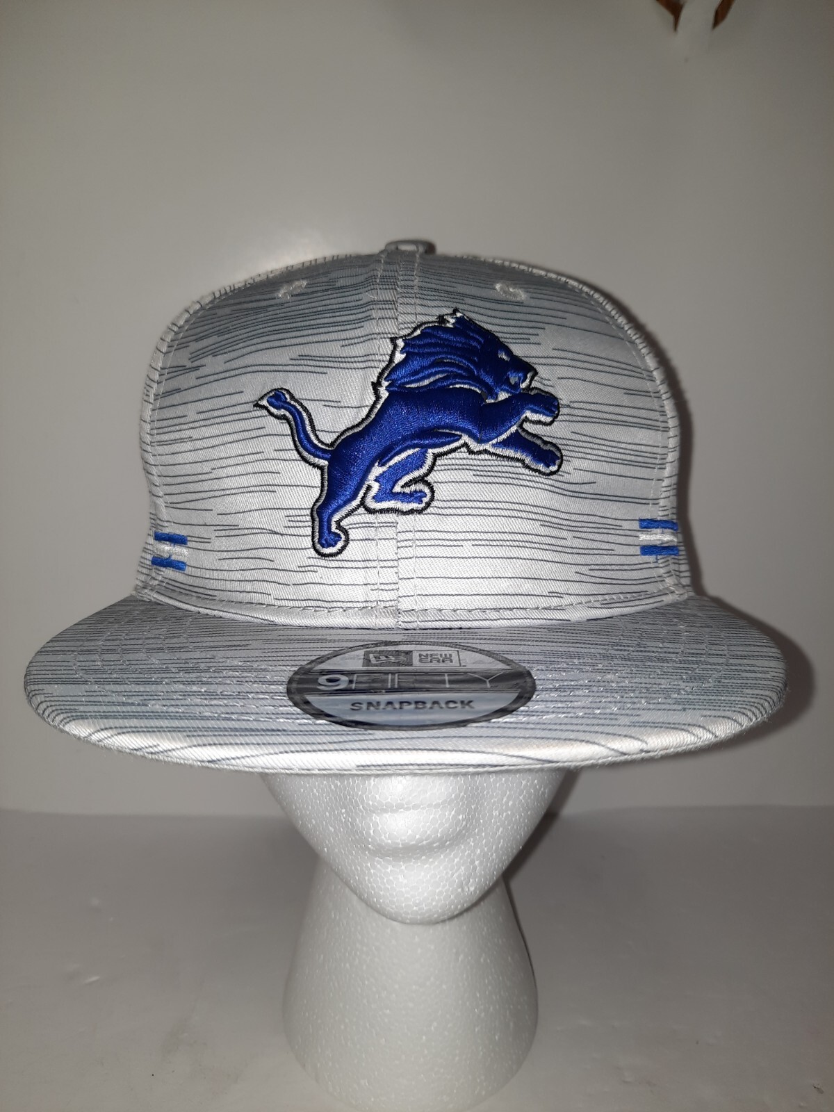 New Era 9fifty Lions NFL Baseball Cap Light Gray & R… - Gem