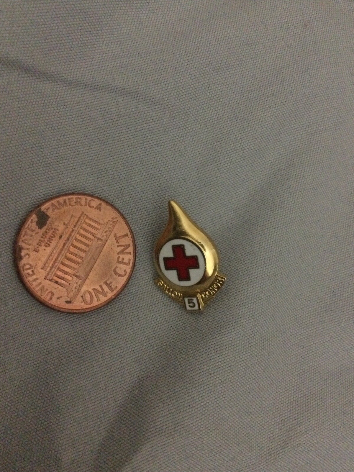 Red Cross Blood Donor Blood Drop Shape 5 Gallon Lapel Pin | eBay