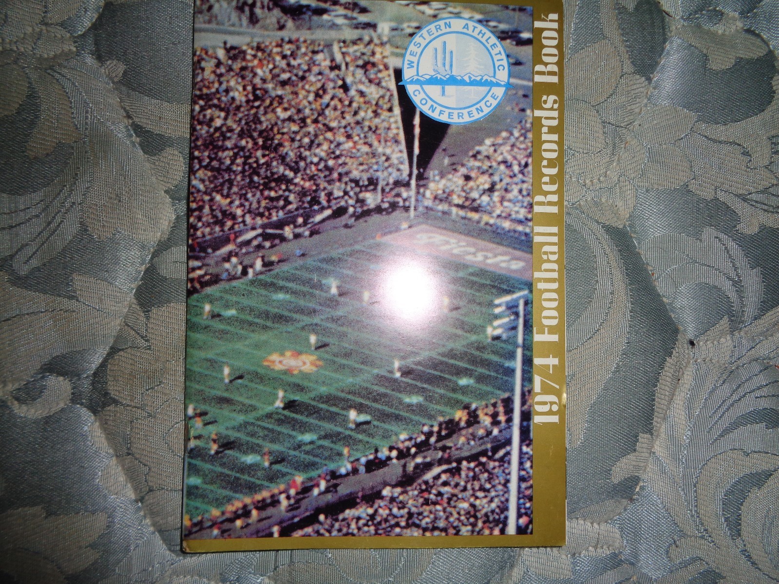 1974 WESTERN ATHLETIC CONFERENCE FOOTBALL MEDIA GUIDE GARY SHEIDE BYU ...