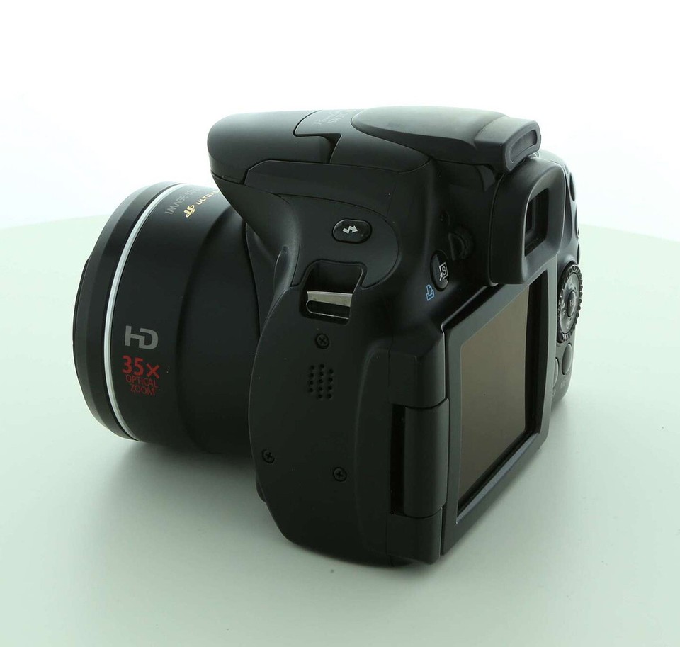 Canon PowerShot SX30 IS 14.1MP Digital Camera W. 35x Zoom Lens Made In ...