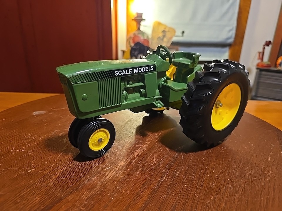 Vintage 1/16 Scale Ertl - Early Scale Models - Green Row Crop Tractor ...