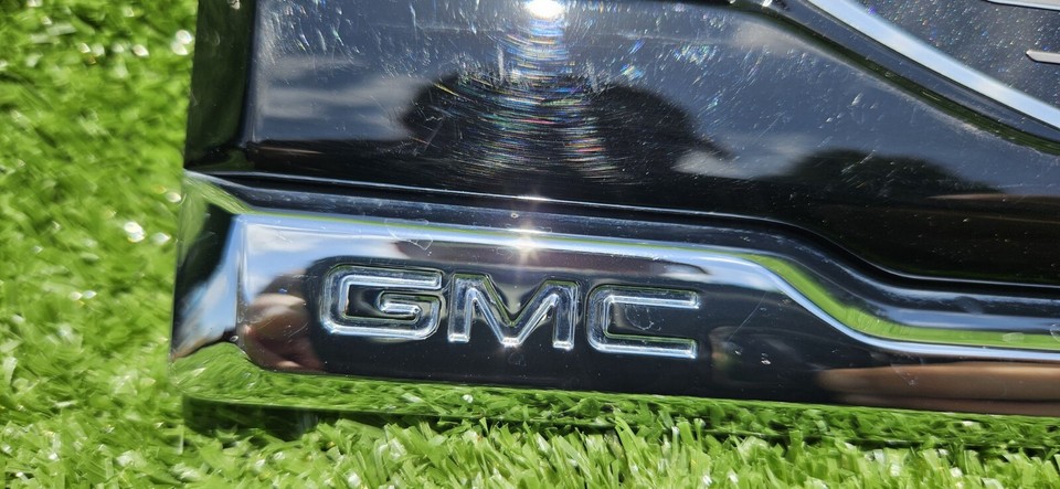 2019 2021 GMC SIERRA RIGHT SIDE 5.3L V8 FRONT FENDER VENT CHROME OEM ...