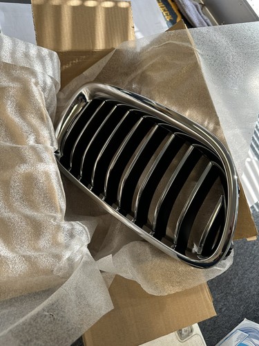 BMW 5 SERIES Genuine OEM NEW Grille Front Passenger for BMW 51137412324 ...