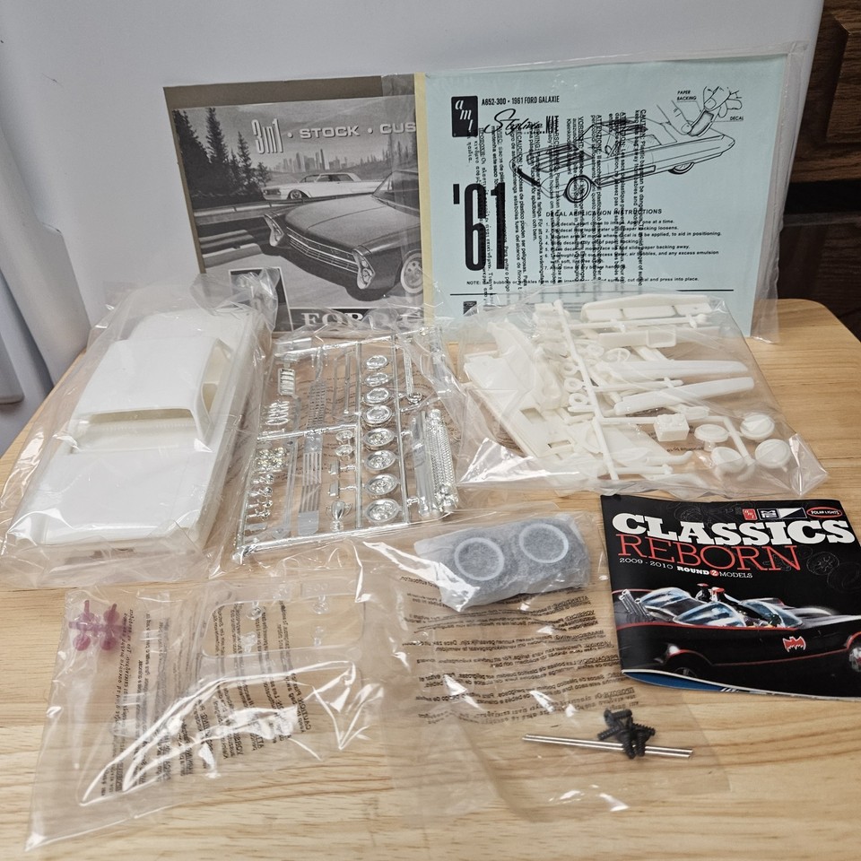 AMT 1961 Ford Galaxie Styline 3 IN 1 #652/12 NOB SEALED PARTS COMPLETE ...