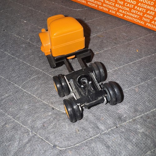 RARE Early 1982 Yellow Special Commodities Division Winross truck | eBay