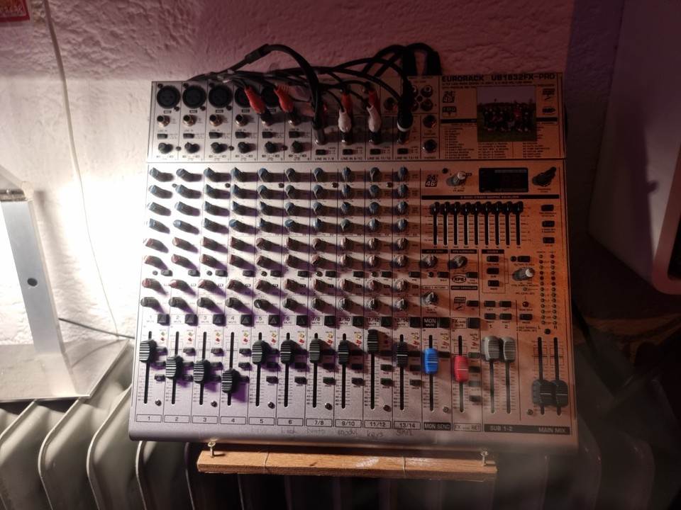 Synthesizer Volca Bundle: Beats, Modular, Keys, Kick, Bass, Sample ...