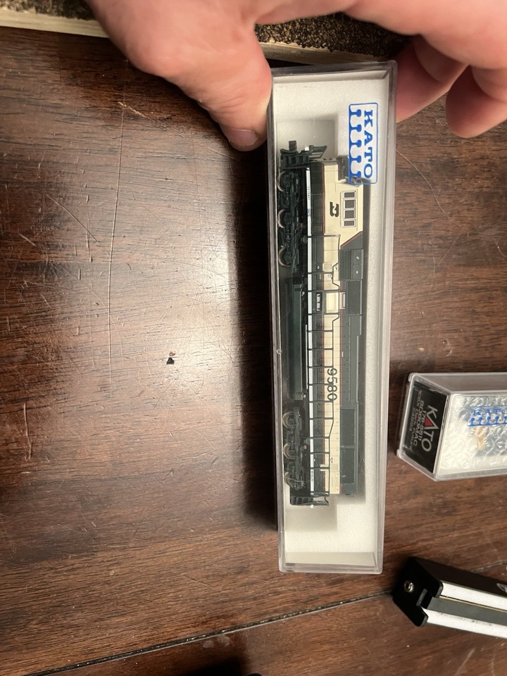 N Scale Kato SD70MAC BN Burlington northern 9580 Executive DCC (no ...