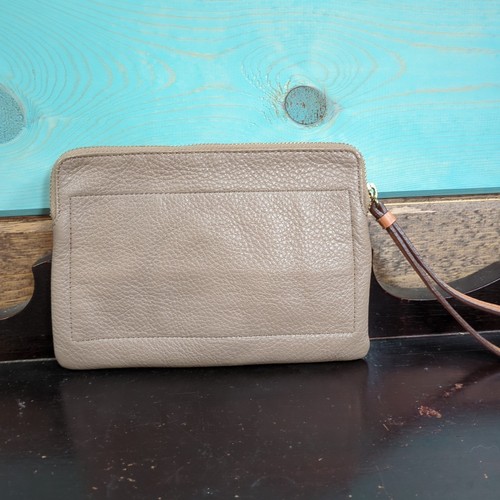 Gap Leather Taupe Small Zip Wristlet Wallet Inner Credit Card Divider ...