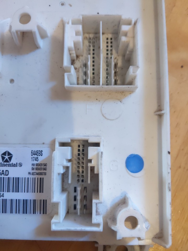 15 2015 Chrysler 300 Body Control Module Interior Cabin Fuse Box BCM ...