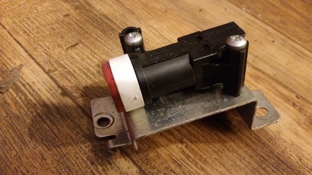 Ford Crown Victoria Inertia Fuel Pump Shutoff Switch for Rear Impact ...