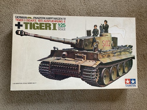 Tamiya WWII 1/25 German Tiger Tank Panzerkampfwagen VI Model Kit Empty ...