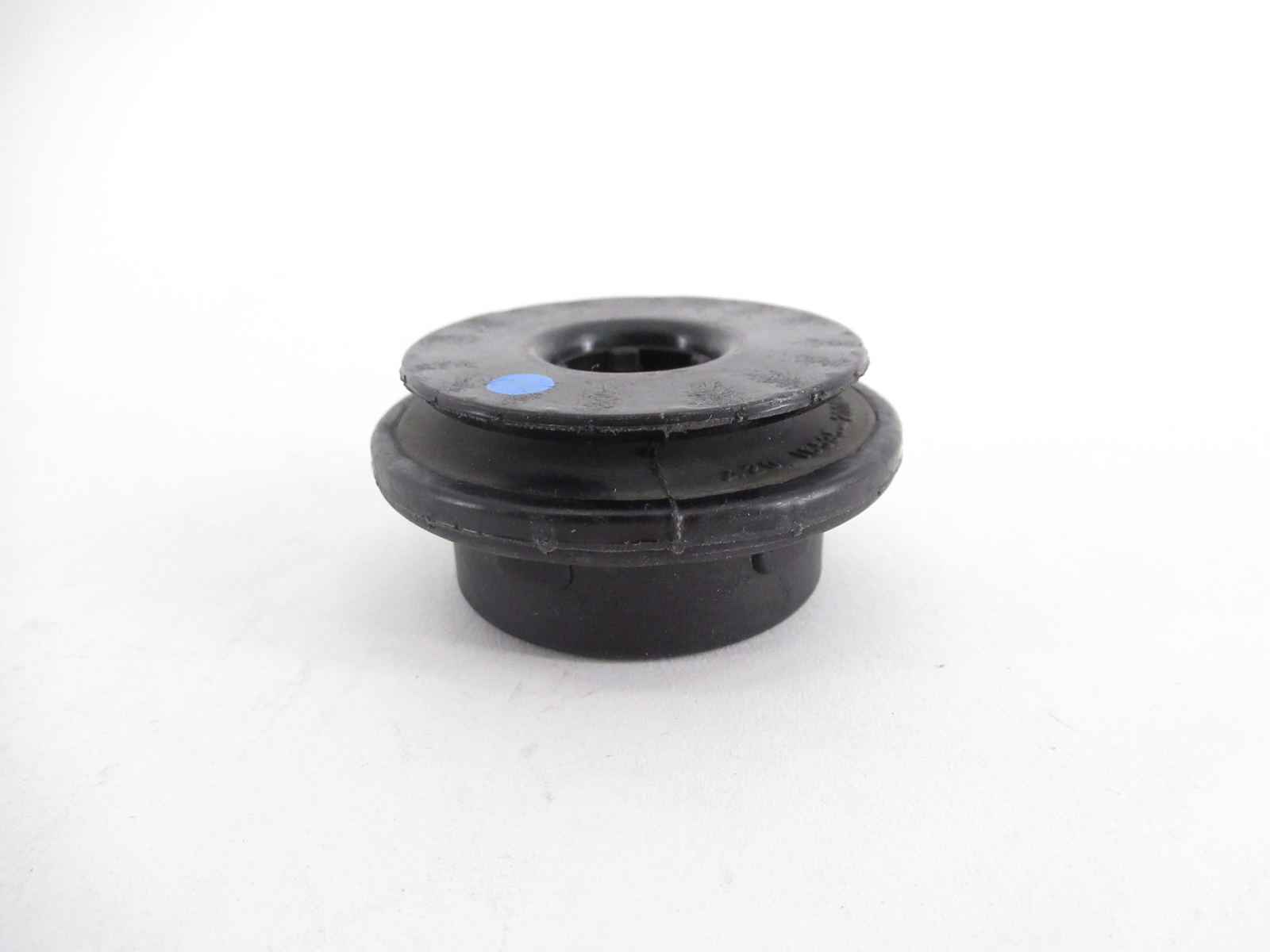 Genuine OEM Toyota 16535-0A050 Lower Radiator Mount Insulator Bushing ...