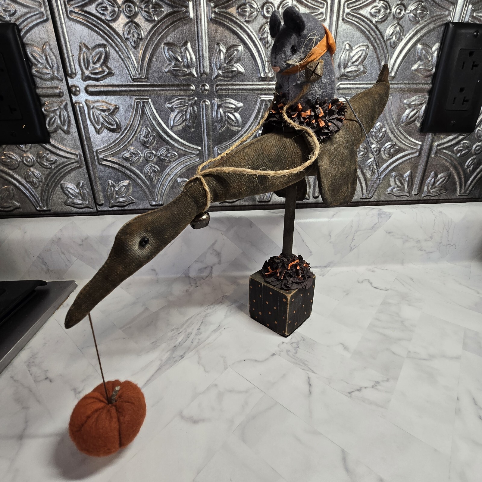 Primitive Folk Art Halloween Mouse Riding Crow with Pumpkin Make Do ...