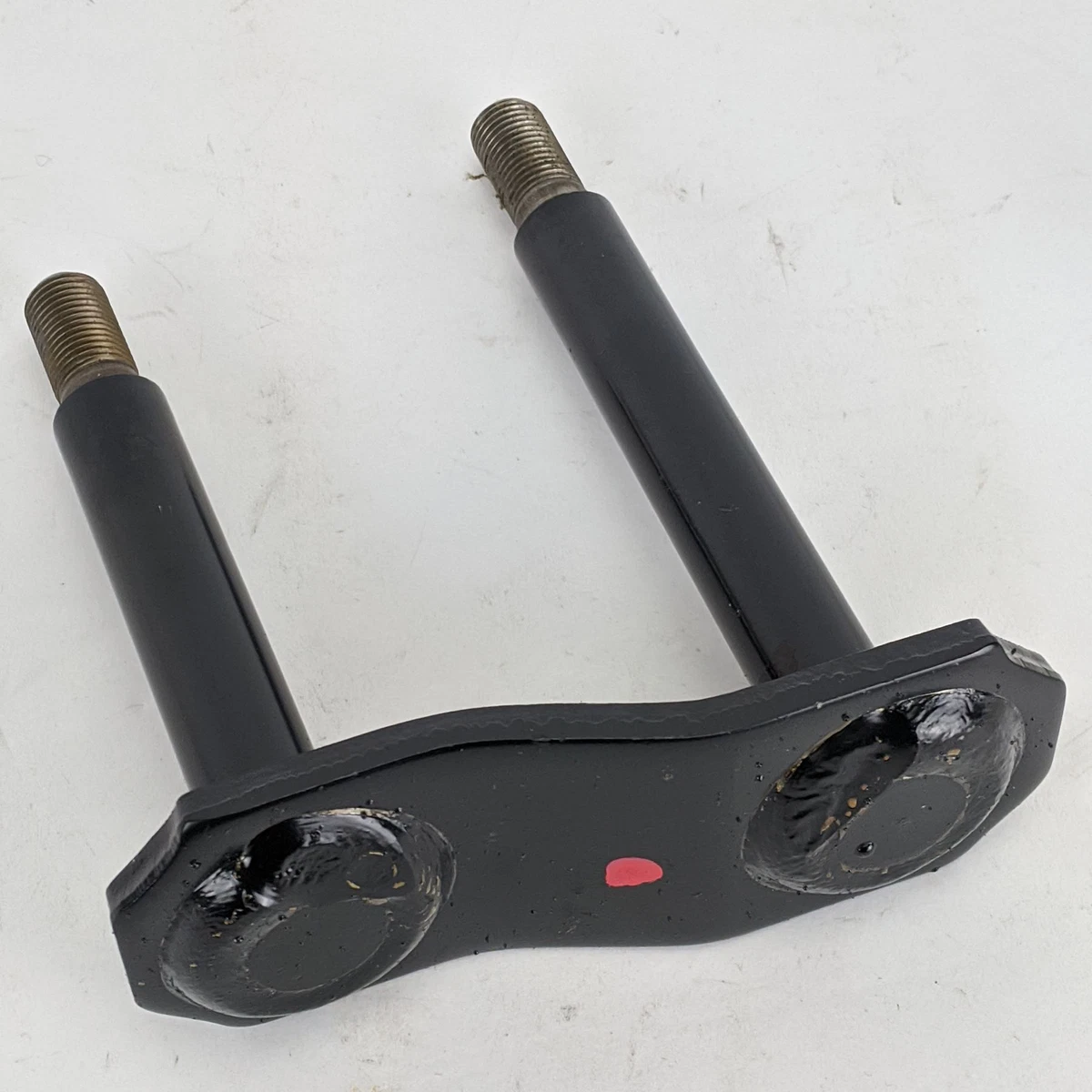 Genuine Mitsubishi L200 Rear Suspension Leaf Spring Shackle, 43% OFF