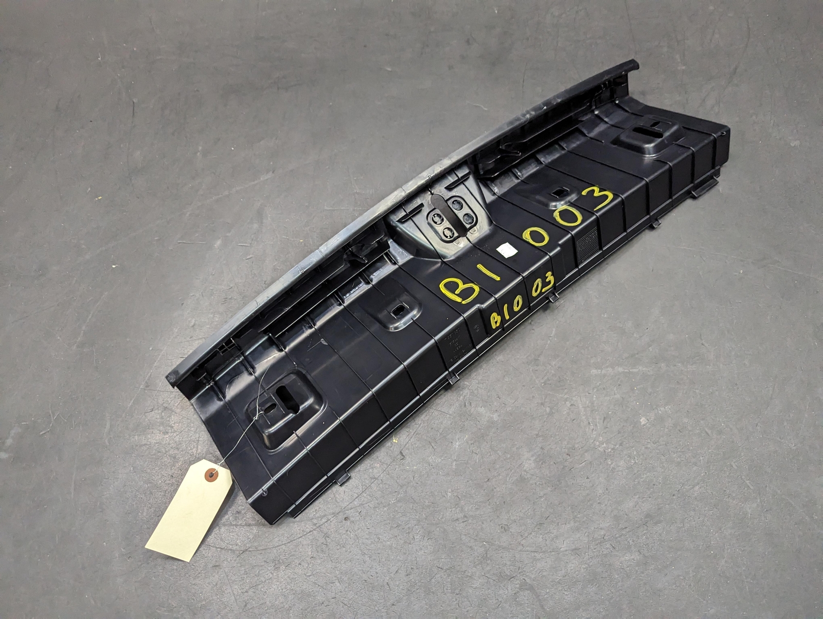 Rear Trunk End Sill Scuff Plate 2018 BMW 330i 51477351650 2017 X | eBay