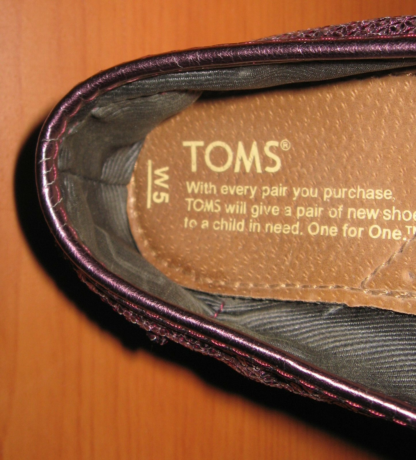 TOMS Red Purple Burgundy Sequin Sparkly Glitter Classic Slip On Loafer ...