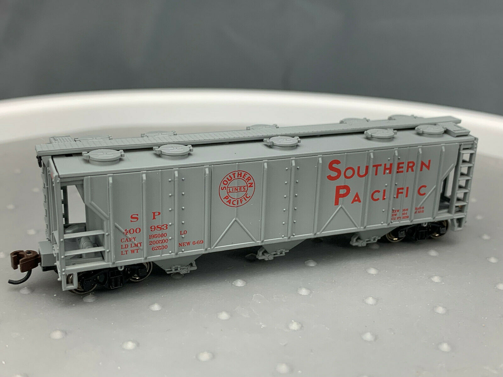 Bachmann N PS Covered Hopper Southern Pacific SP #400983 LC213 ...