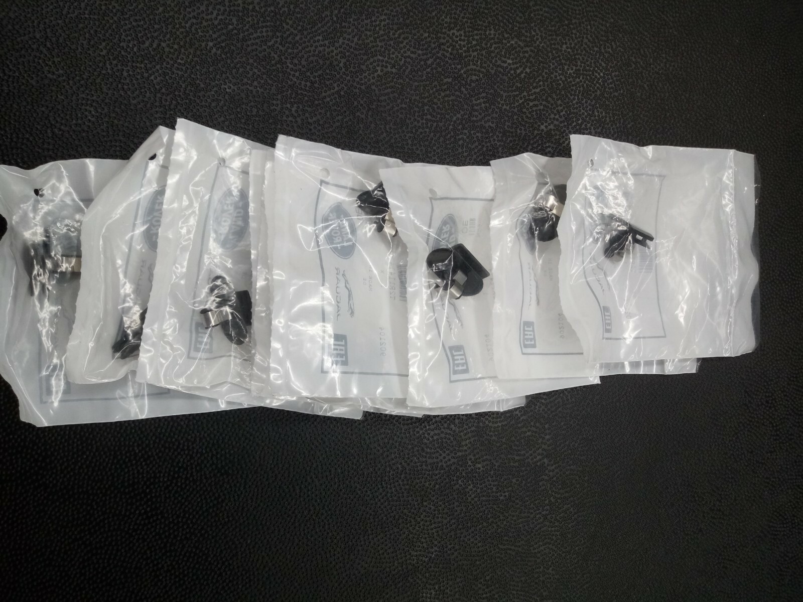 NEW OEM JAGUAR 15-18 F-Type-Quarter Trim Panel Clip T2R11414. QTY. 10 ...