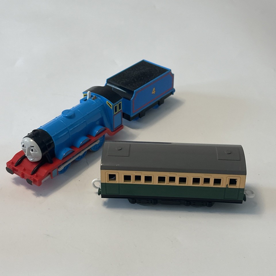 GORDON #4 & MOTORISED TENDER & COACH TOMY Thomas Trackmaster Train ...