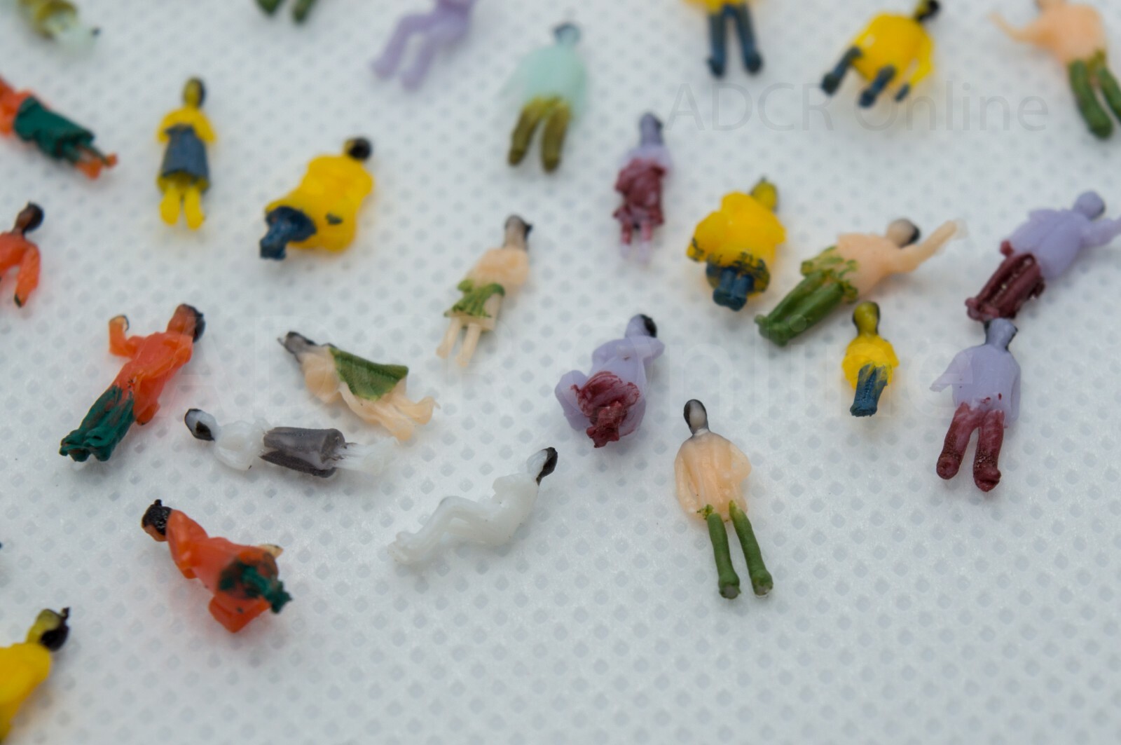 50/100 Pack N Gauge People Figures Characters Plastic Model Railway ...