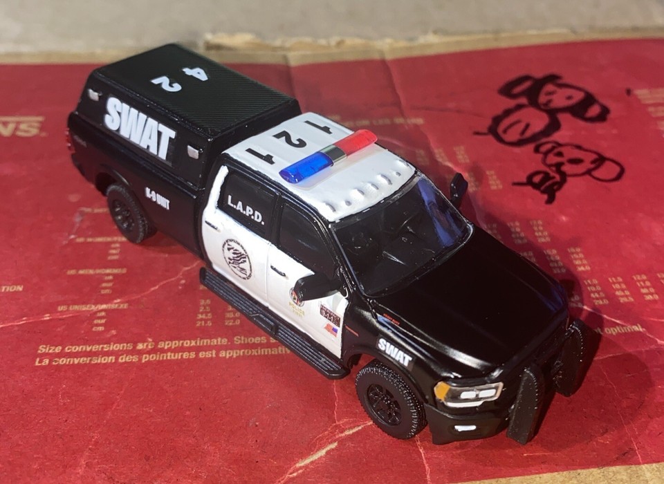 KITBASH 1/64 1-1 RAM 2500 LOS ANGELES POLICE DEPARTMENT LAPD SWAT ...