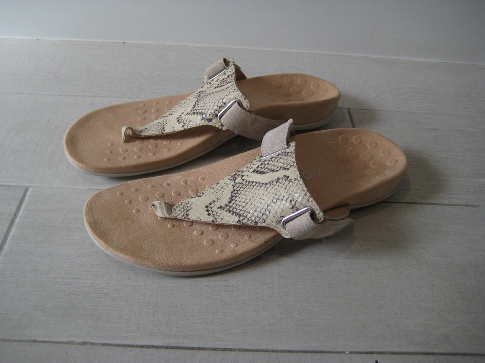 Women's Vionic Snakeskin look print Sandals Size 11 NEW CONDITION L@@K ...