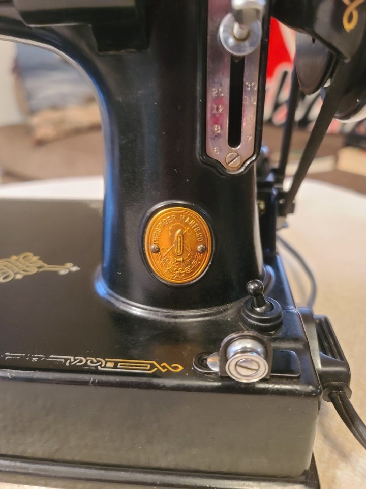RARE 1939 TOP DECAL SINGER FEATHERWEIGHT 221 SEWING MACHINE FULLY ...