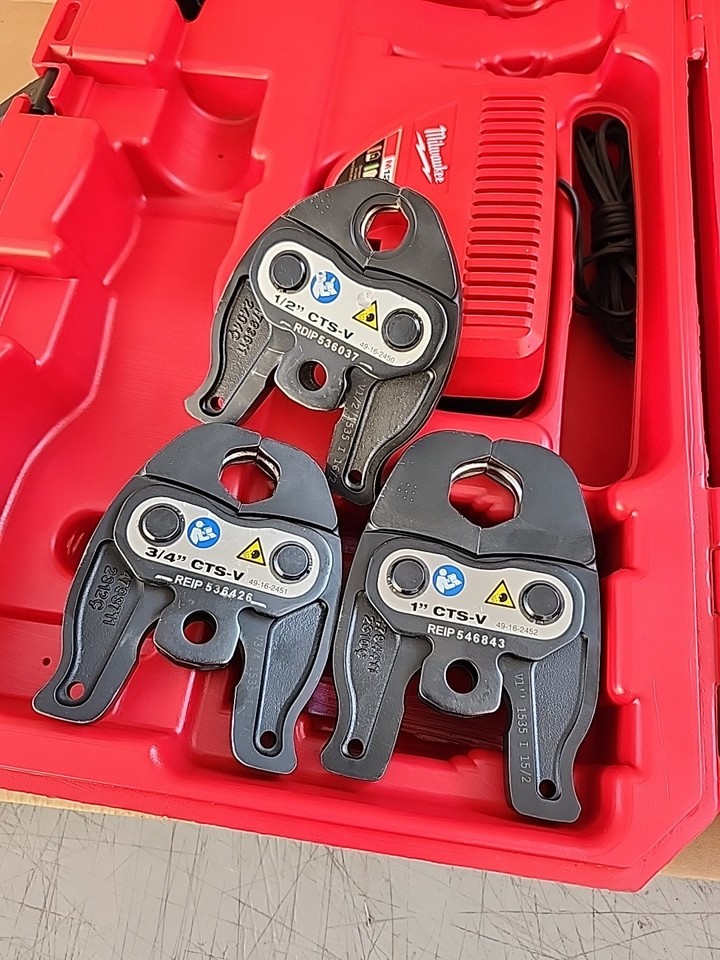 Milwaukee 2473-22 M12 FORCE LOGIC Press Tool Kit with 3 Jaws 1/2", 3/4 ...