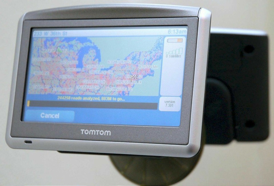 TomTom ONE XL Portable Car 4.3" LCD GPS System USA/Canada navigator ...