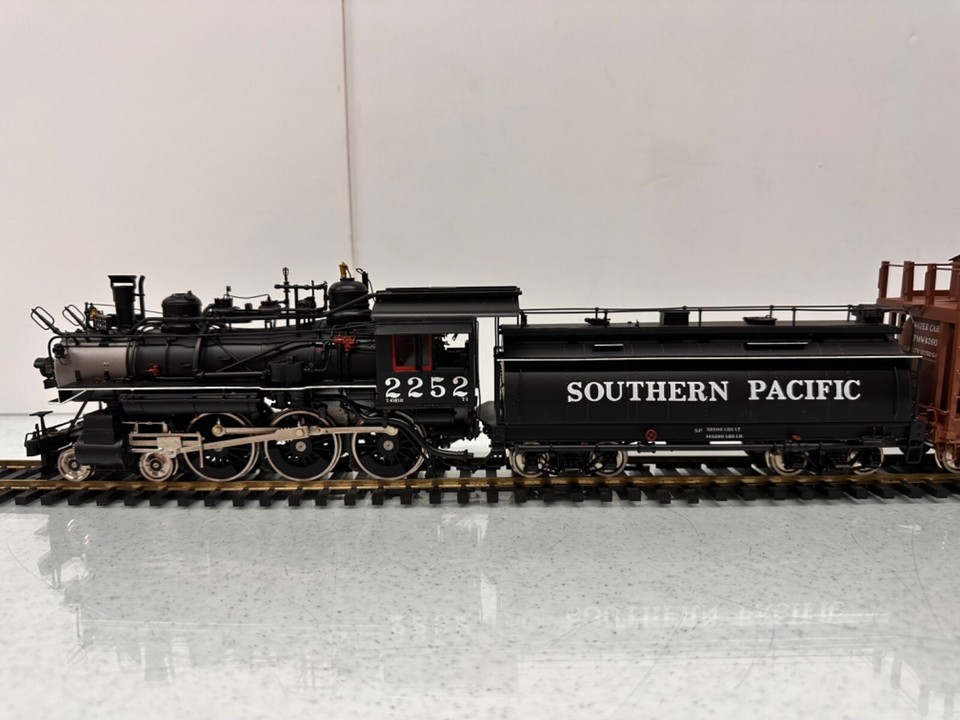Southern Pacific Fire Train Engine # 2252 w/Tender & (2) Water Cars 2 ...