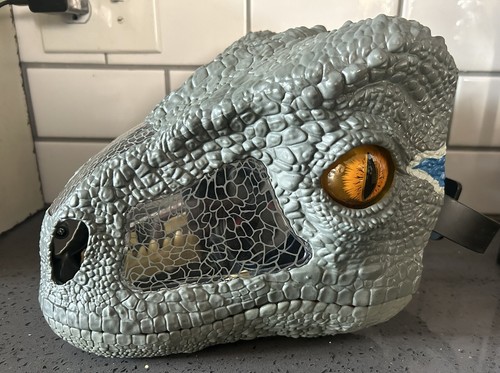 Mattel Jurassic World Dinosaur Chomp 'n Roar Mask Velociraptor Blue ...