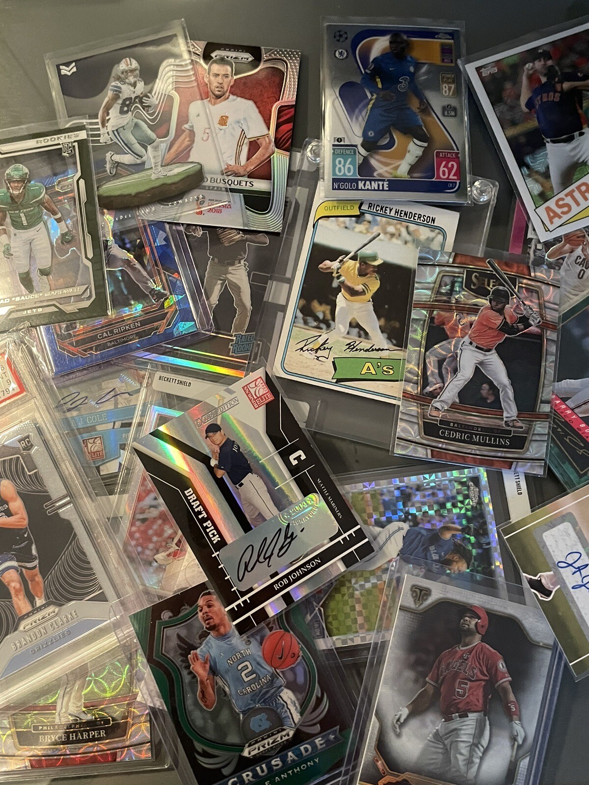 10 Sports Card Lot, NFL, NBA, MLB, Autos, And More + 1 Rookie ...