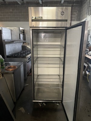 Coolers & Refrigerators - True Single Door