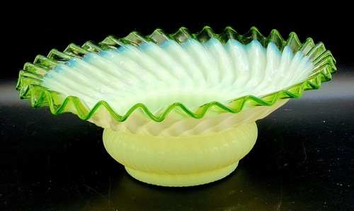 Vintage FENTON Uranium Green & White Opalescent Glass Ruffled Edge ...