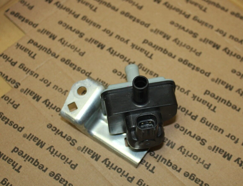Toyota Duty Vacuum Switch Valve Vapor Purge Solenoid Sensor 90910-12283 ...