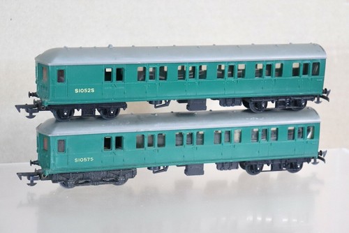 TRIANG R156 R225 BR GREEN SOUTHERN SUBURBAN EMU LOCOMOTIVE 2 CAR SET og ...