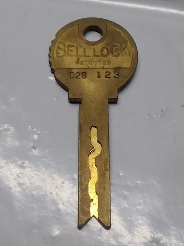 Bell Lock Key Antique Slot Machine Jukebox Penny Arcade # D2B123 D2B ...